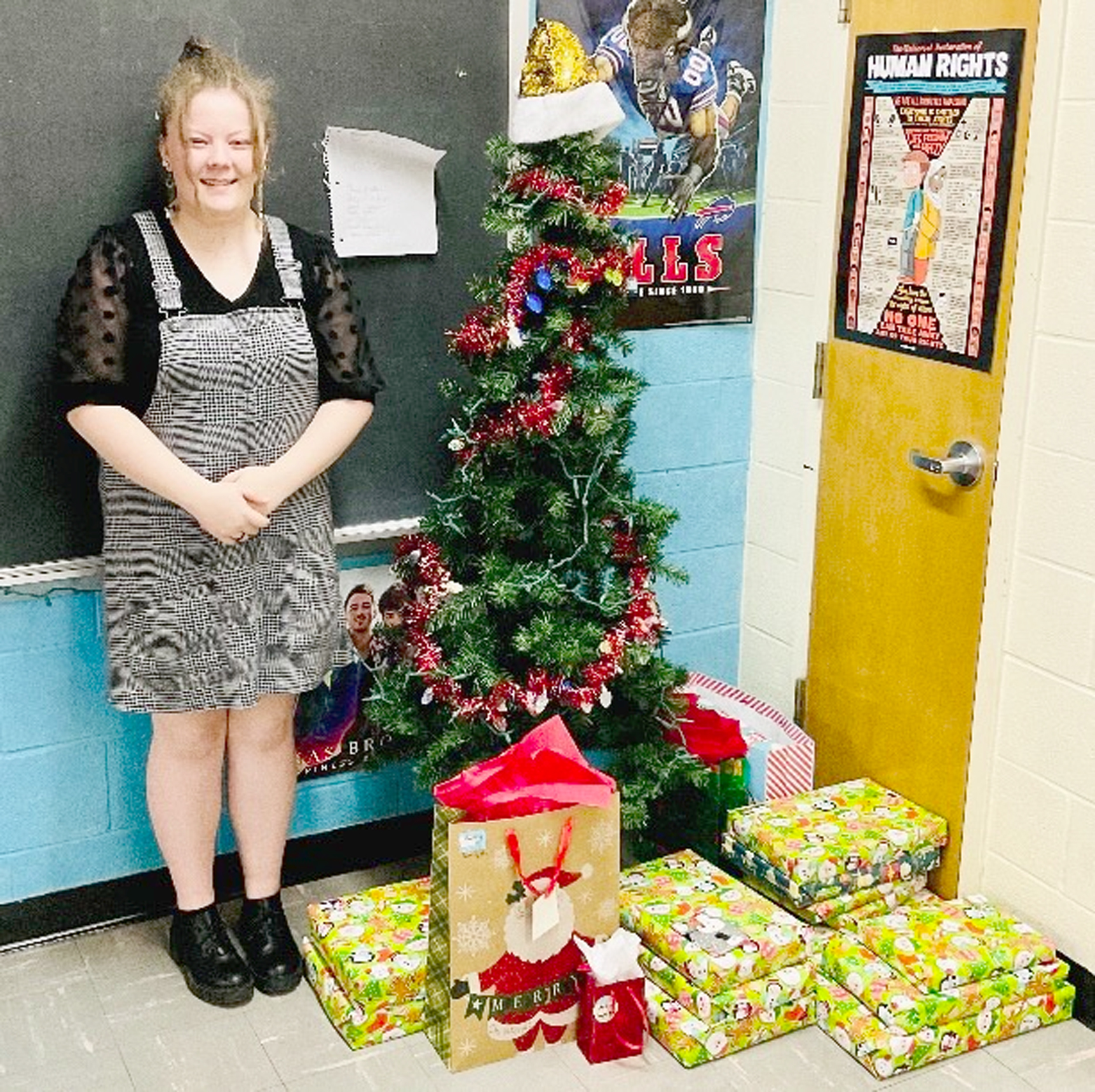Silver Creek student helps military family at Christmas time | News ...